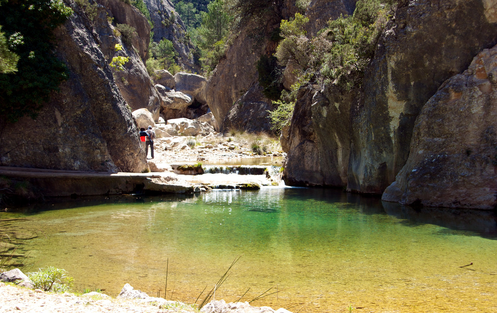 Jesús Vergara: 20 piscinas naturales imprescindibles en España