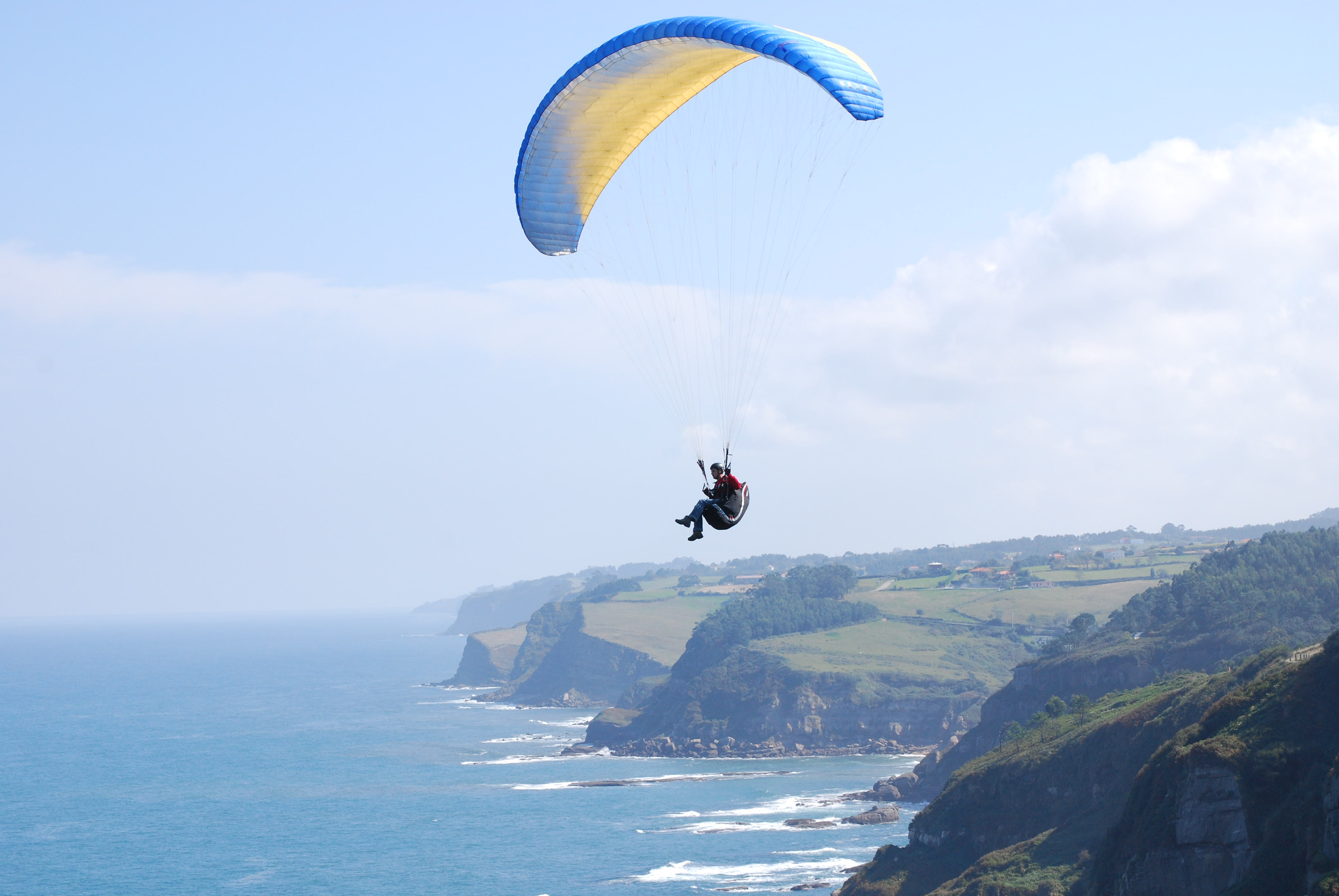 ¿Dónde volar en parapente en España?