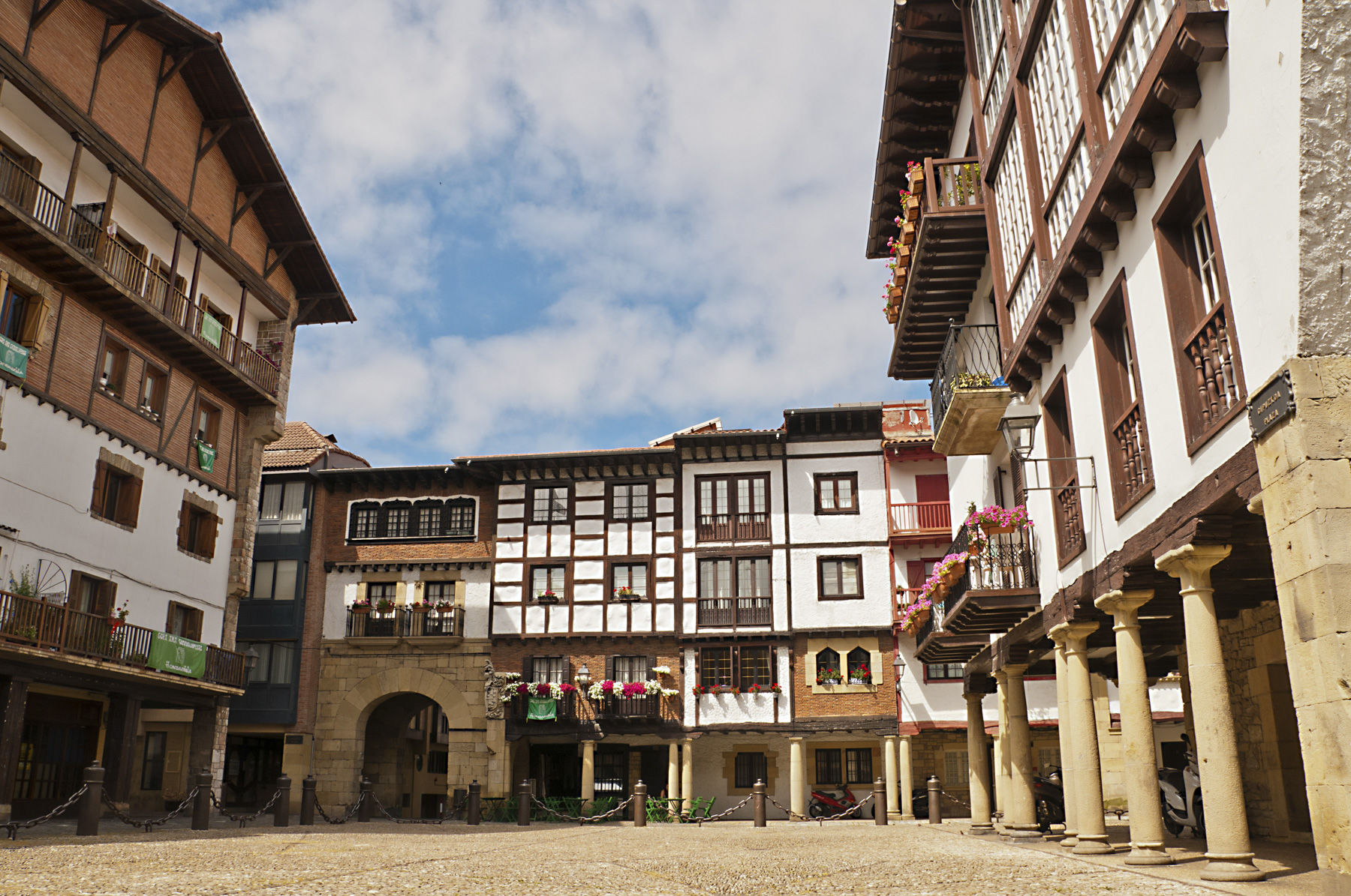 24 pueblos medievales y preciosos en España
