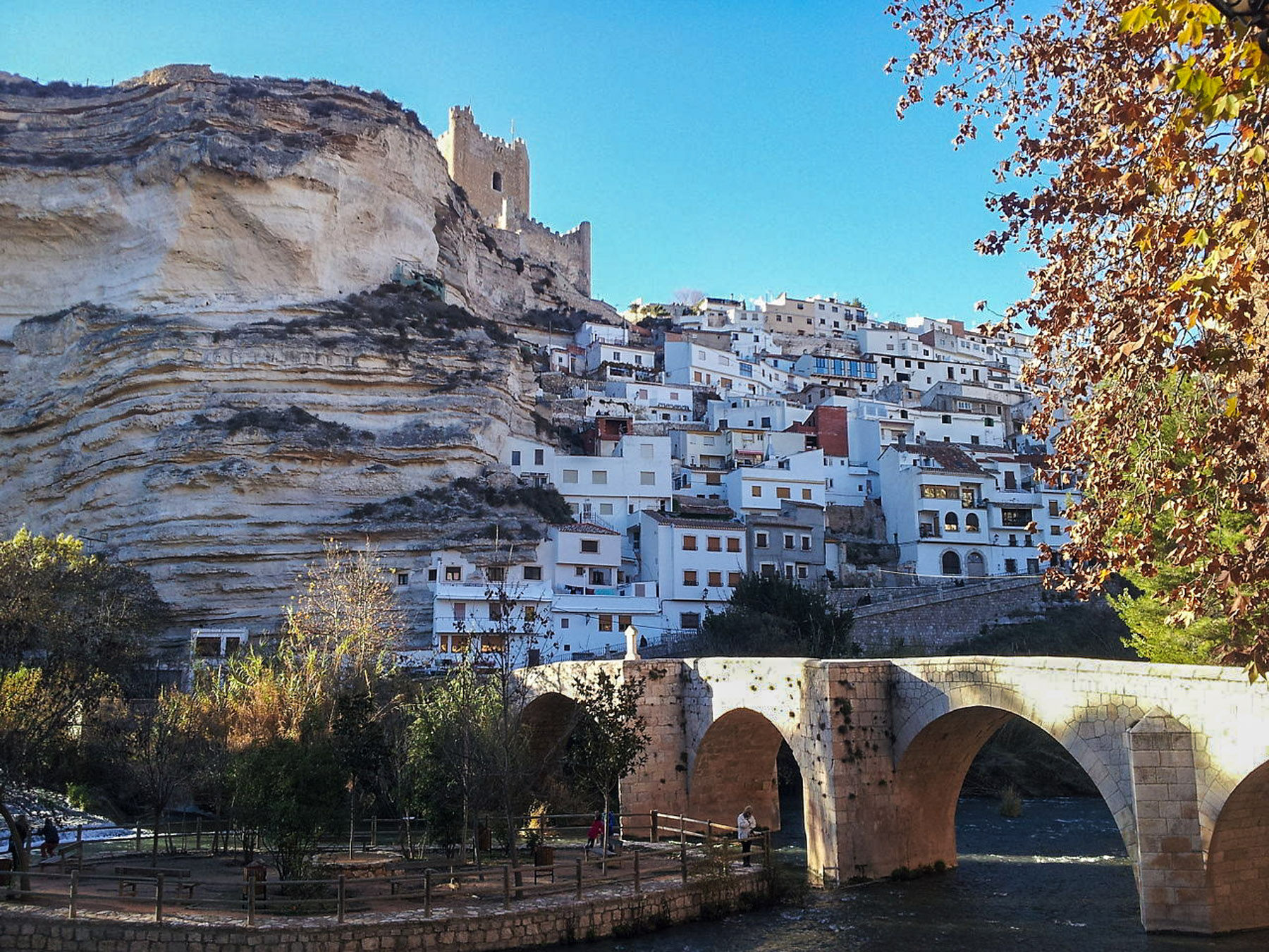 ¿Quieres ir a Alcalá del Júcar? 10 imágenes para inspirarte