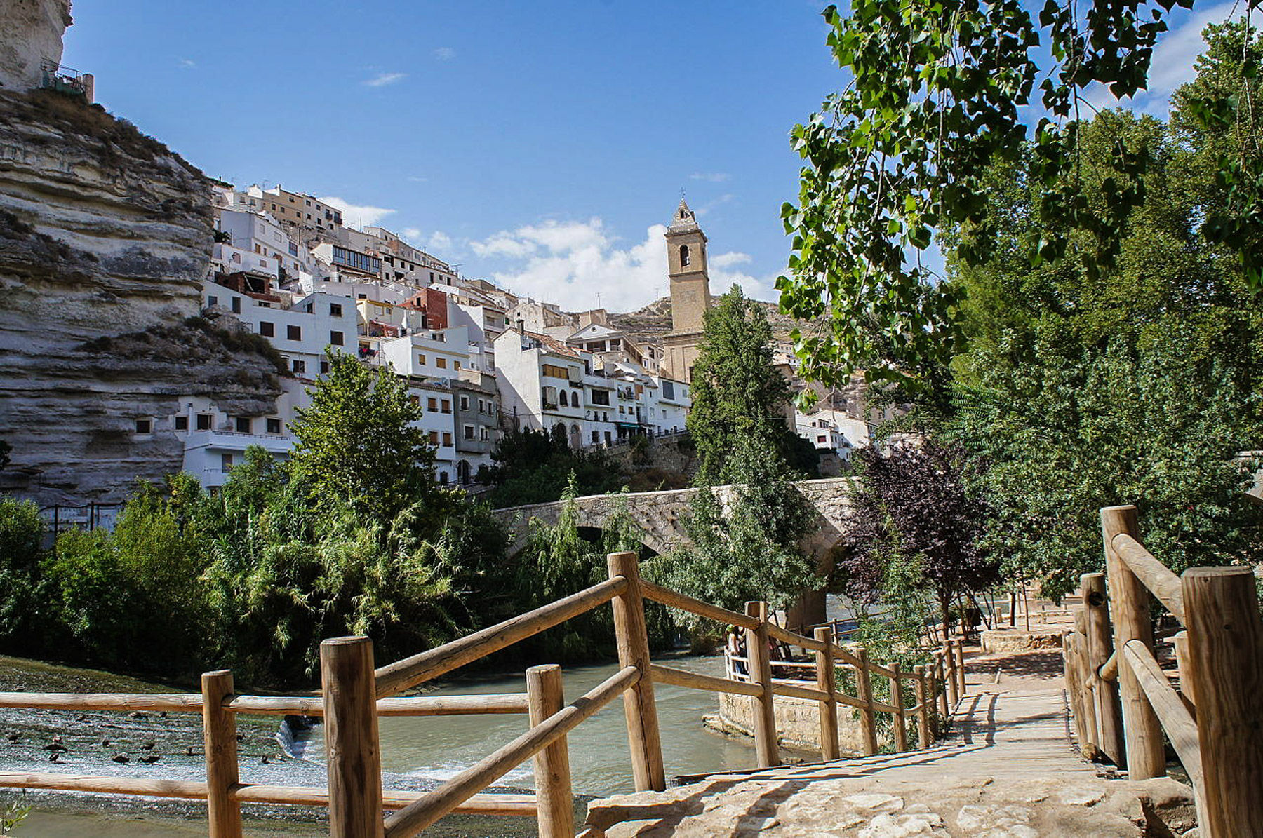 ¿Quieres ir a Alcalá del Júcar? 10 imágenes para inspirarte