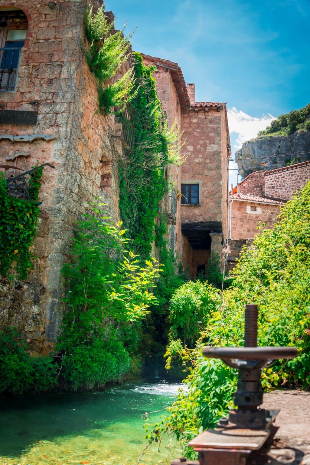 Qué ver en Orbaneja del Castillo, el pueblo de las cascadas