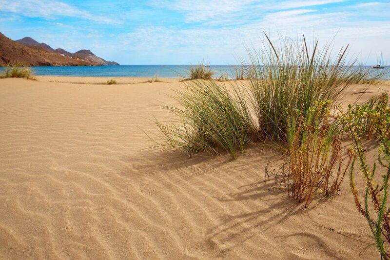 7 paisajes de dunas espectaculares en España - EscapadaRural
