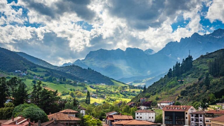 10 fotos para enamorarse de Potes - EscapadaRural