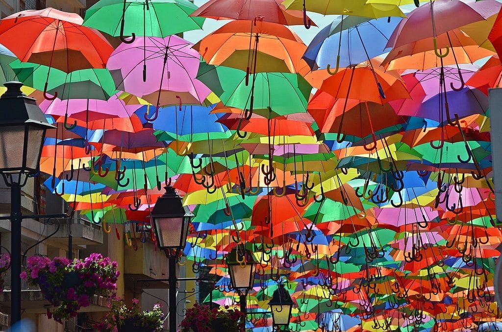 Los 5 destinos más coloridos de Portugal - EscapadaRural