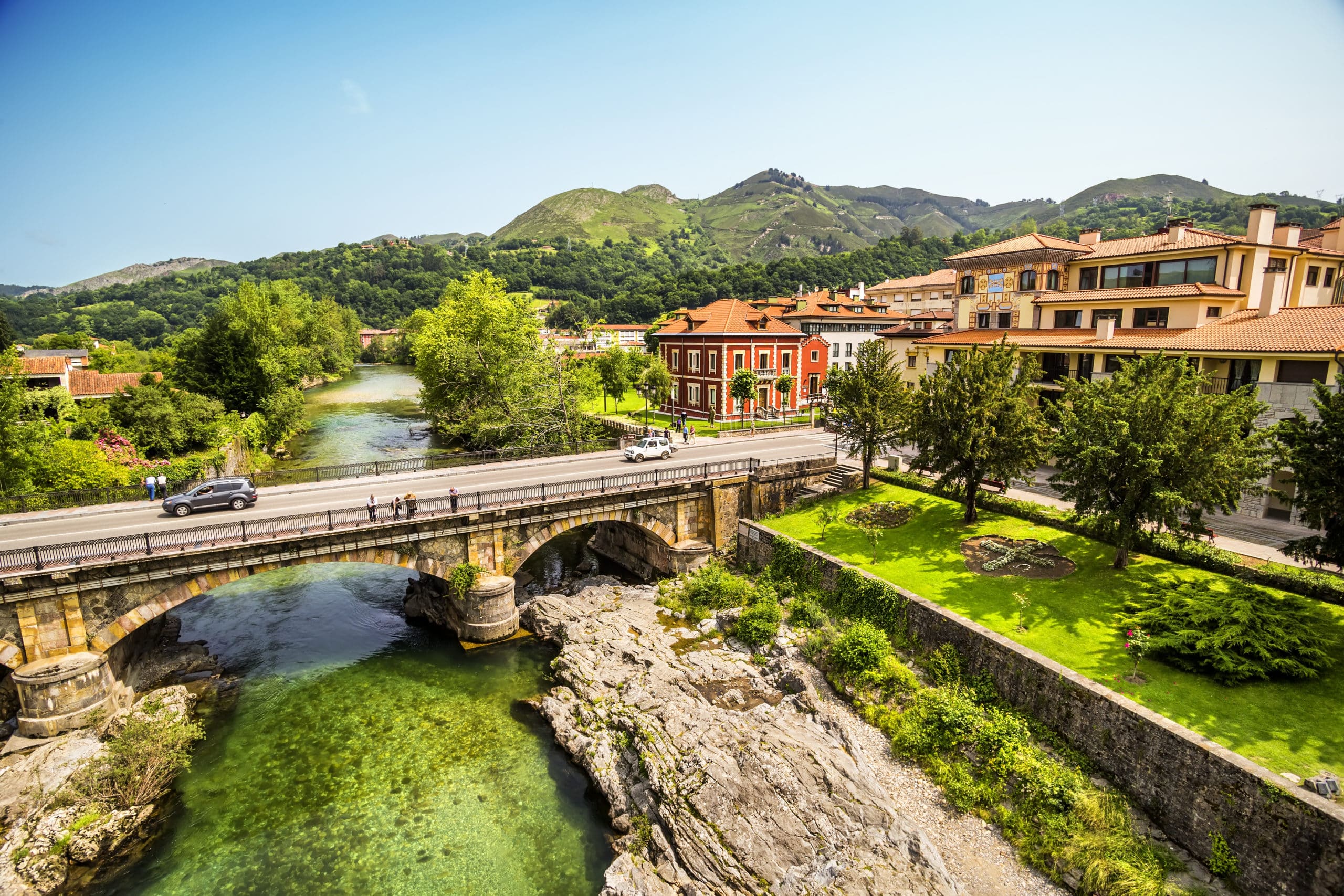 10 fotos para desear ir a Cangas de Onís - EscapadaRural