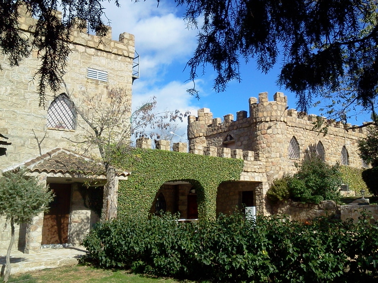 Se alquila castillo en isla desierta