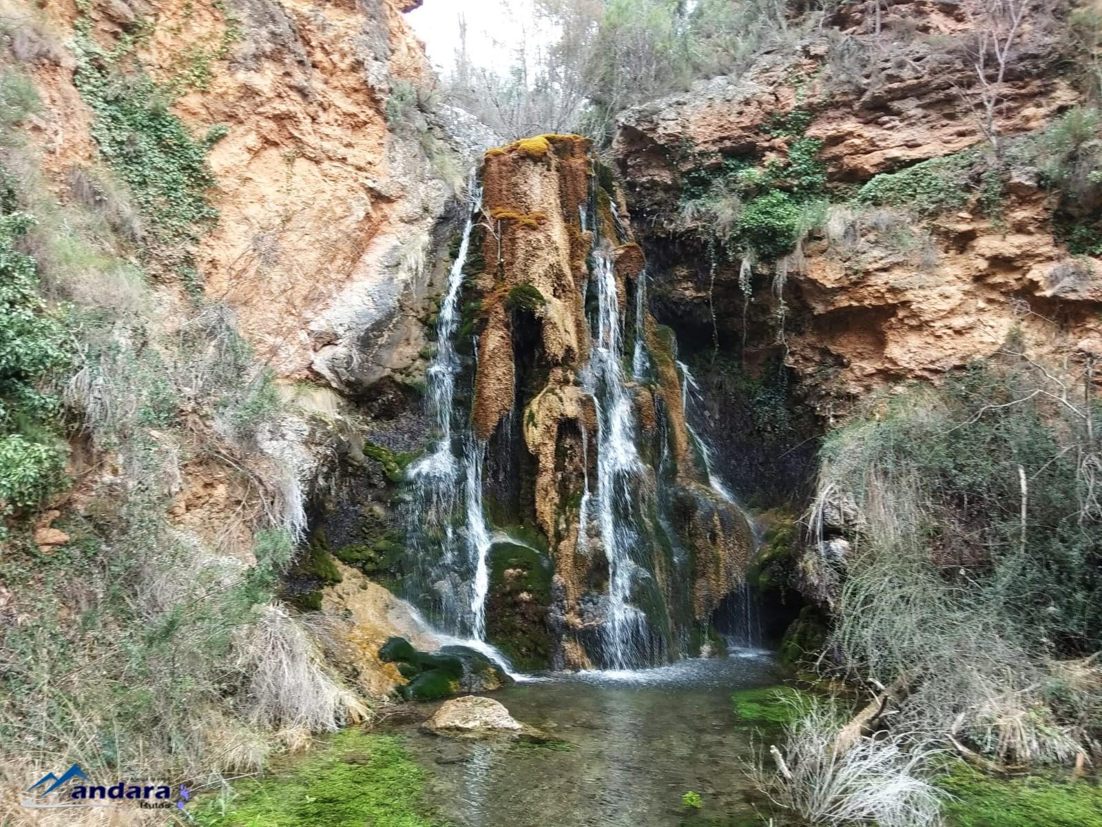 Ruta de las cascadas de Bogarra: saltos de agua entre esculturas