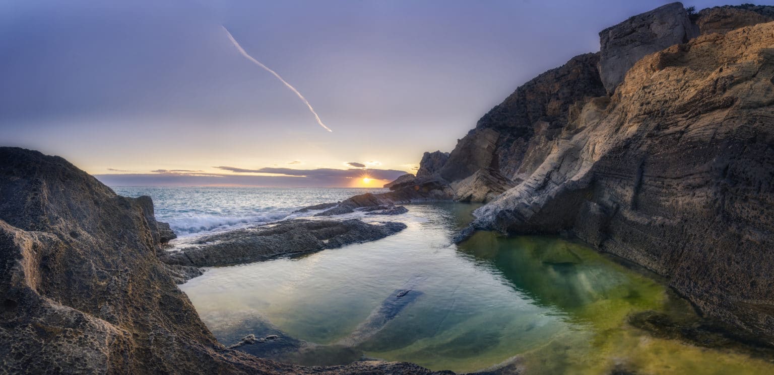 Atlantis, la cantera de Ibiza convertida en una cala legendaria