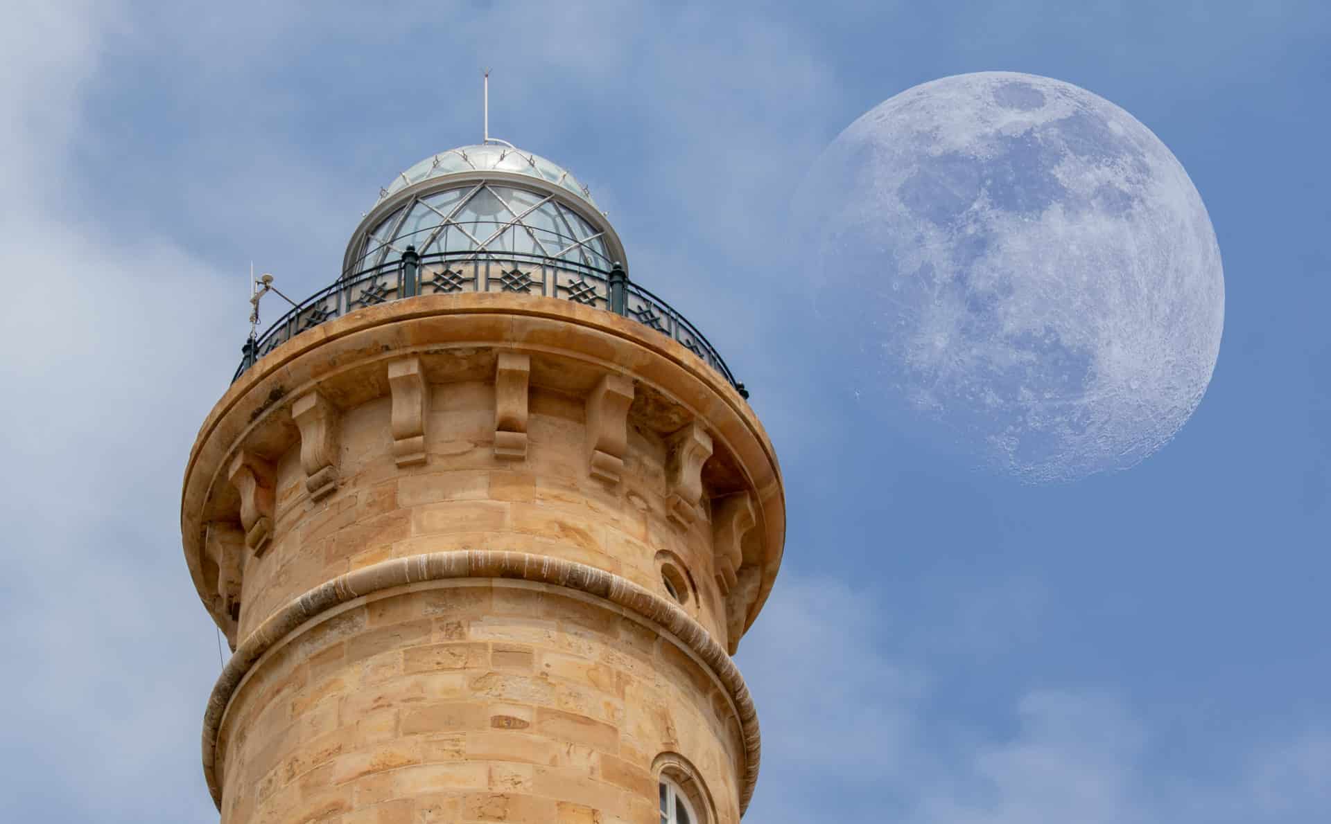 La historia del faro de Chipiona, el más alto de España