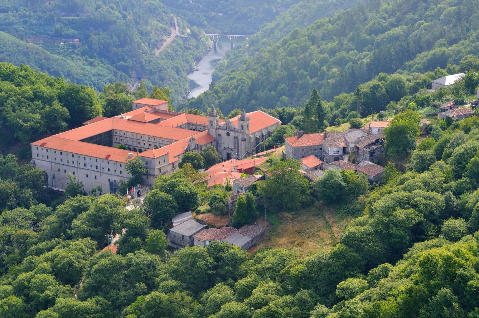 Ruta por los monasterios de la Ribeira Sacra