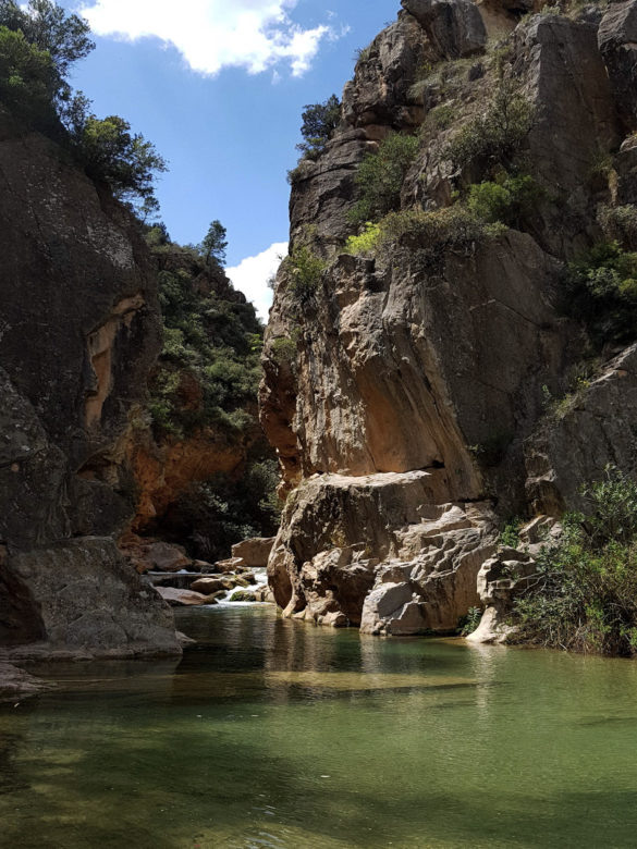 Ruta del agua de Chelva: monumentos, cascadas y una piscina natural