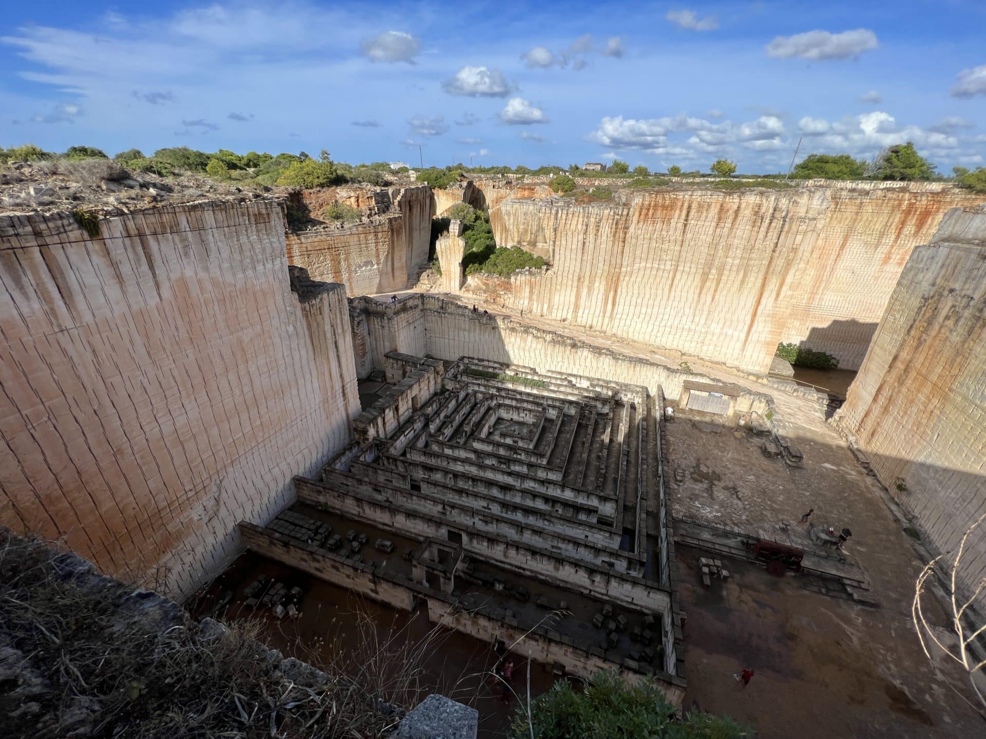 Lithica, una cantera reconvertida en espacio artístico