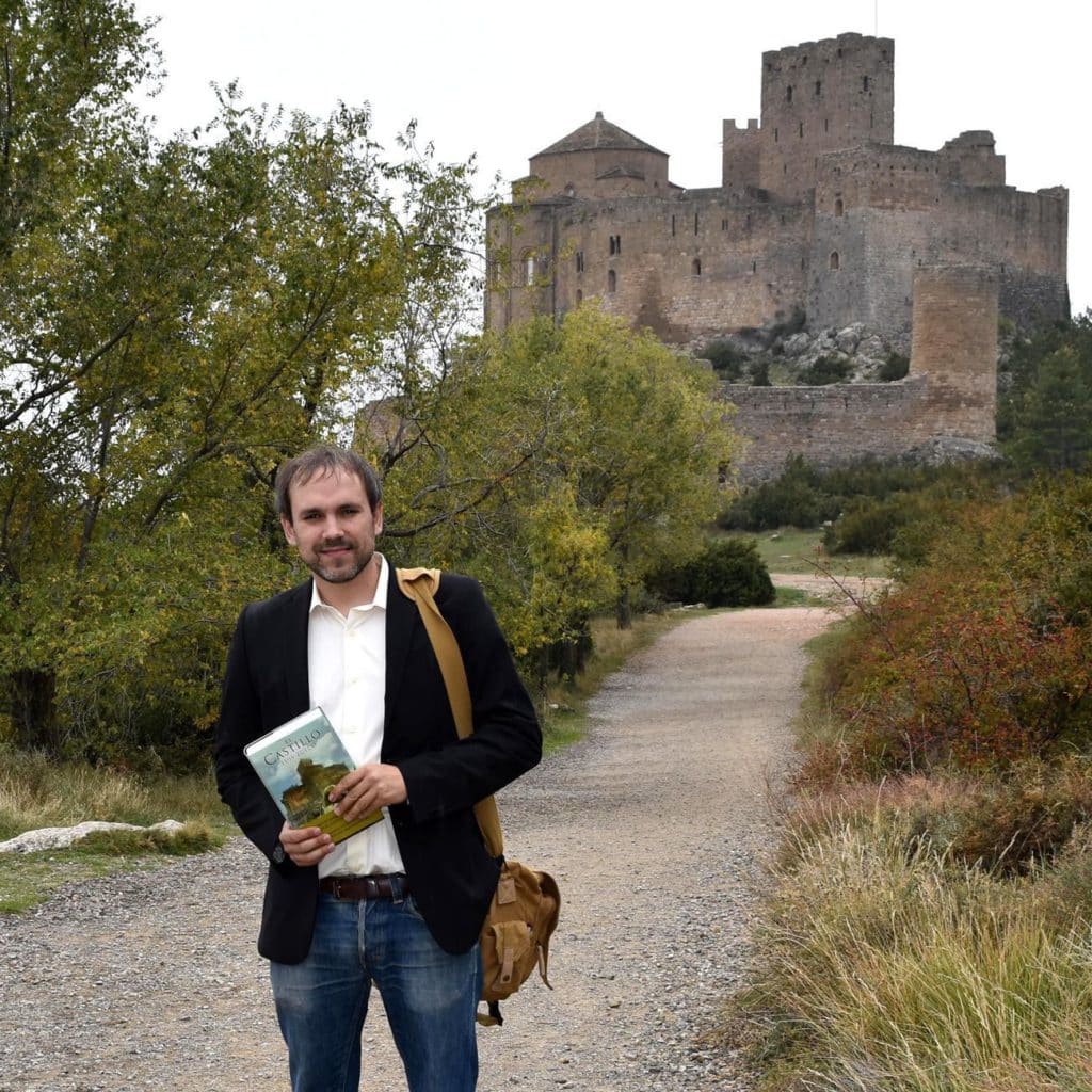 Luis Zueco: “Todas mis novelas están escritas desde los castillos de Grisel y Bulbuente”