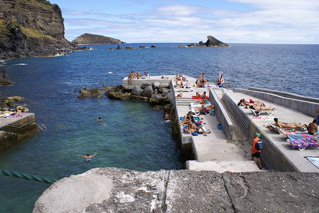 Los 10 mejores lugares donde bañarse en las islas Azores: cráteres ...