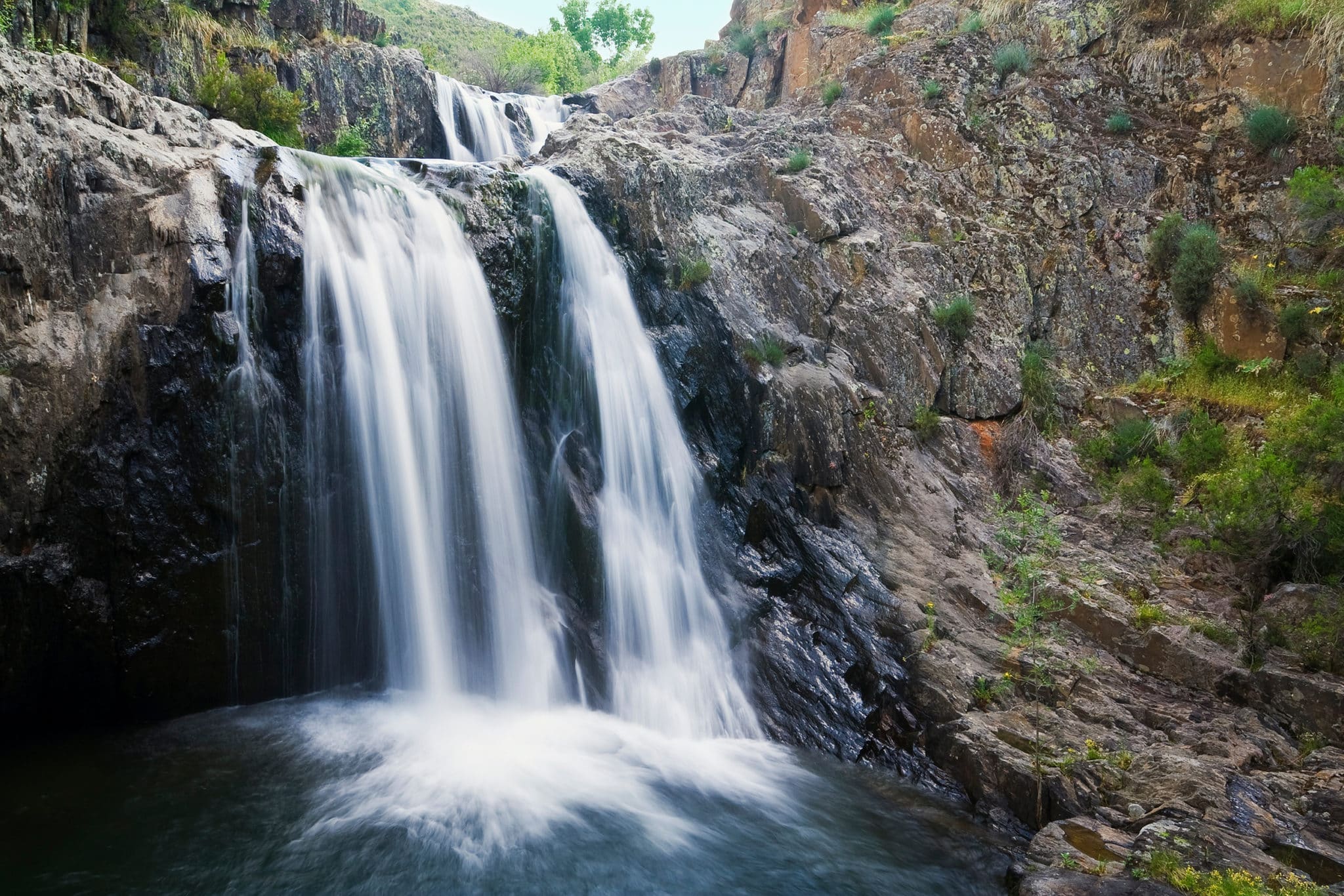 Cascada del Aljibe: saltos en cadena con 12 metros de altura ...