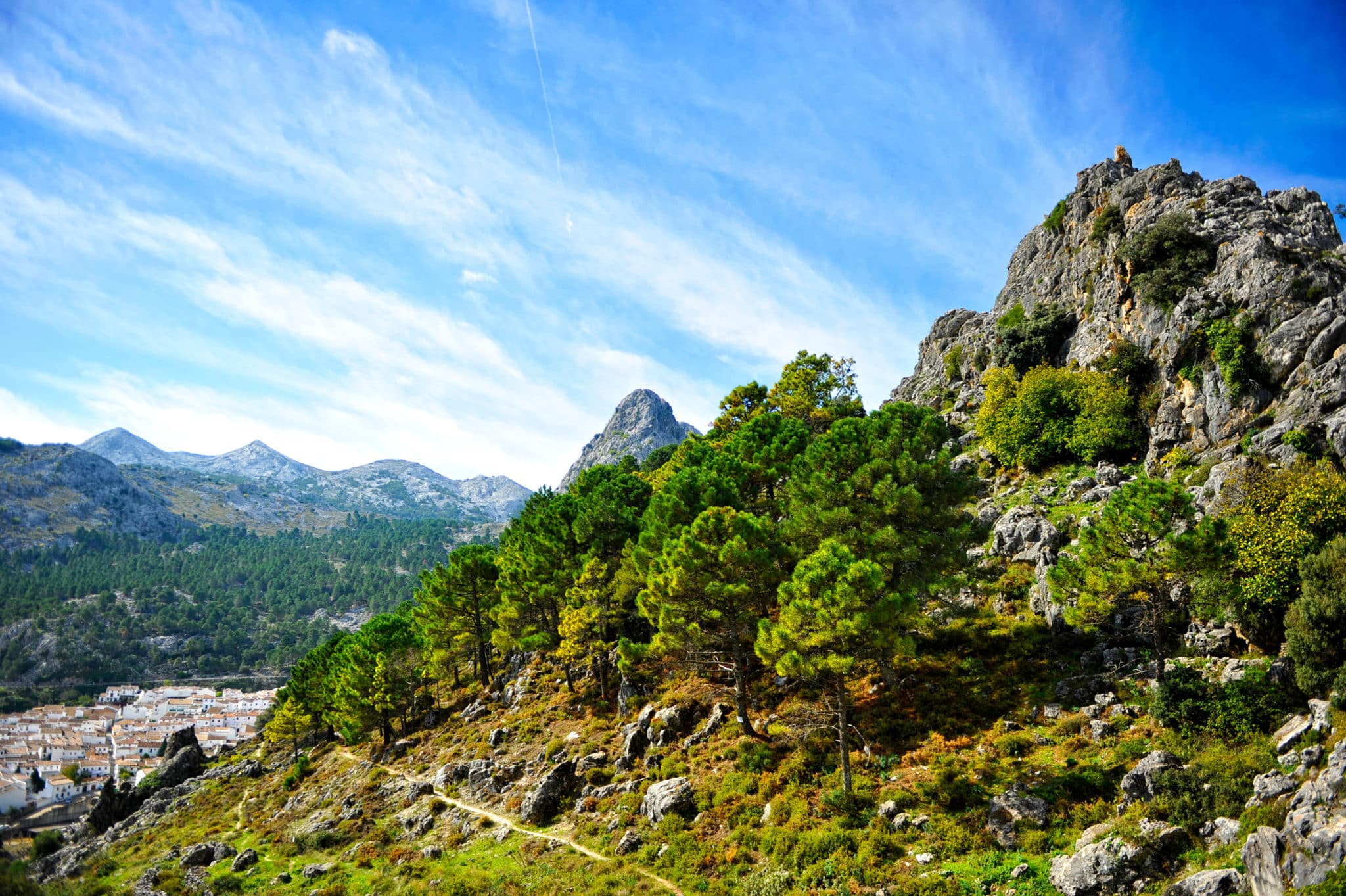 5 rutas por la Sierra de Cádiz - EscapadaRural