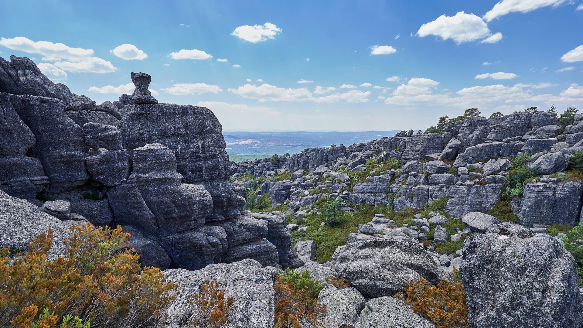 Las Calderas de Neila: marmitas de gigante escondidas en la naturaleza