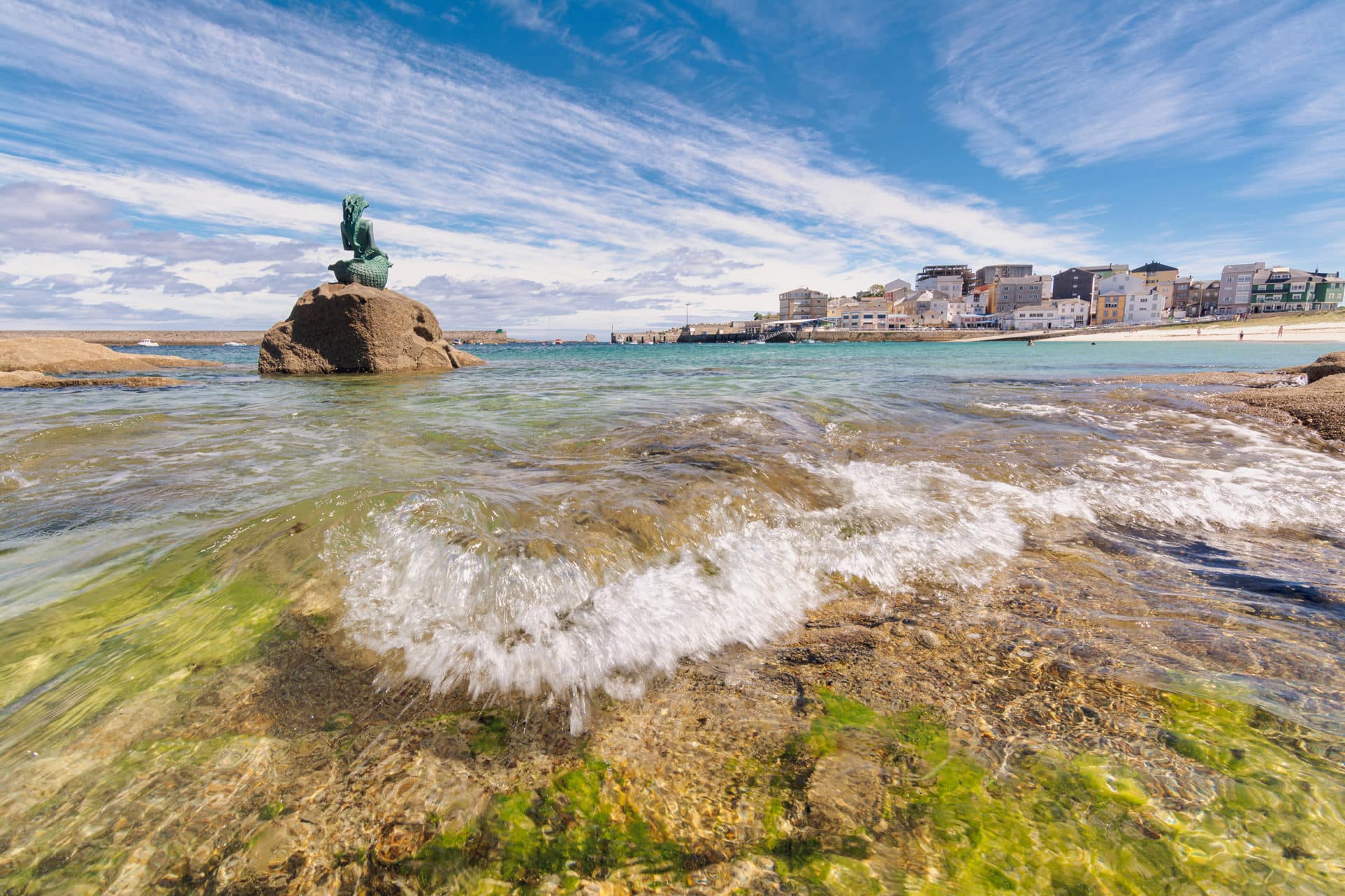 Dónde ver sirenas en España: ellas también habitan en nuestras costas