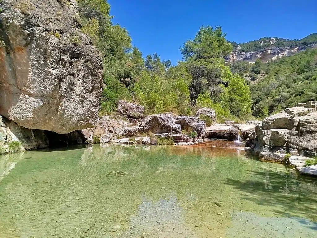 Ruta a los tolls de Siurana de Prades: pozas cristalinas entre riscos